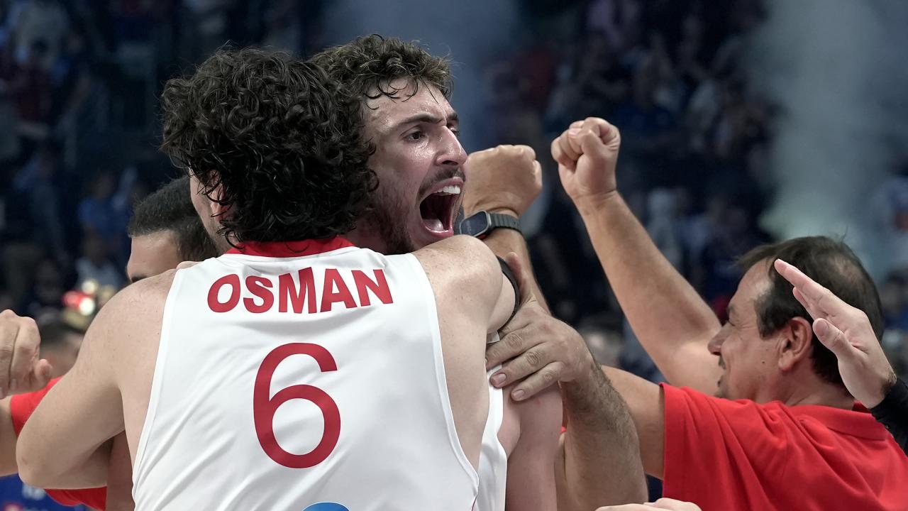 12 Dev Adam Tarih Yazdı: Türkiye, EuroBasket 2025’te 24 Yıl Sonra ...